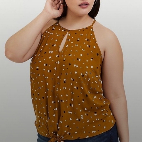 torrid | Tops | Keyhole Tank | Poshmark